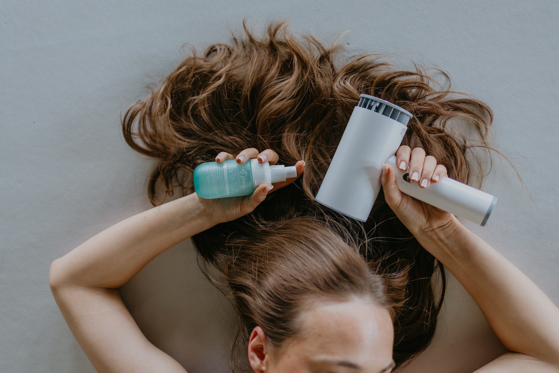 Sweat Script Spray for Sweaty Hair Post Workout Exercise Fitness